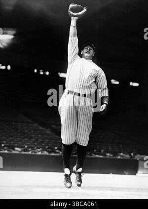 New York Yankees' 1st base man, Lou Gehrig, 1930s Stock Photo - Alamy