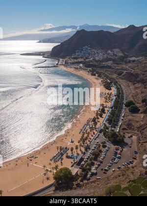 Vibrant tropical ocean panorama with palm coastline and island harbor ...