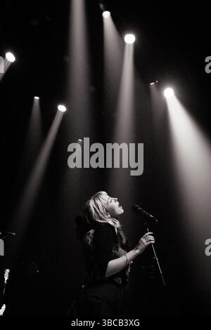 Lotte Gallagher Supporting Holy Holy in Melbourne Stock Photo - Alamy