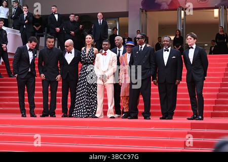 Denzel Washington, left, and Elijah Wright arrive at a special ...