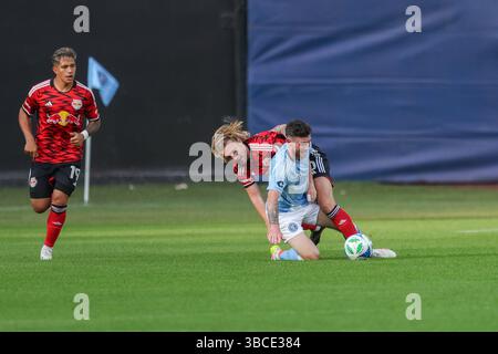 New York City midfielder Aiden O'Neill (21) and Inter Miami midfielder ...