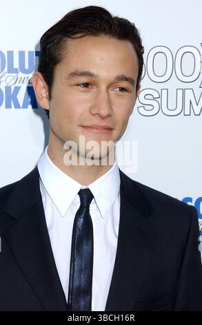 Joseph Gordon Levitt at the premiere of "500 Days" held at the Egyptian ...