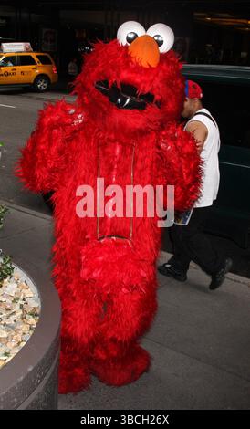 Sesame Street's Elmo spotted in New York City - 25 June 2009 Stock ...