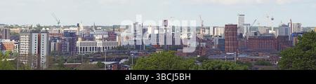 A wide panoramic view showing the whole of Leeds city center and its ...