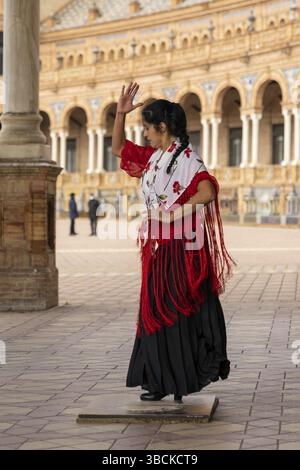 Flamenco dancer in Seville, Spain Stock Photo - Alamy