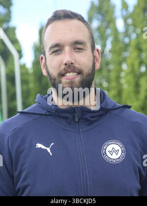 German discus thrower Daniel Jasinski TV Wattenscheid 01 at SchÃ¶nebeck ...