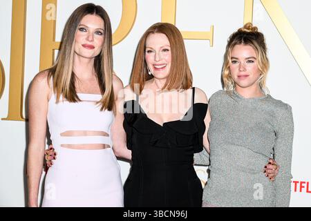 Sirens Julianne Moore & Milly Alcock Stock Photo - Alamy