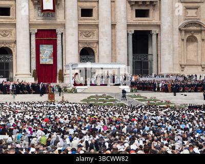 Inaugural mass of Pope Leo XIV Pontificate Stock Photo - Alamy