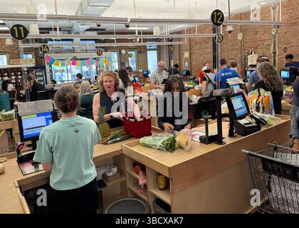 Checkout counters at the Park Slope Food Coop in Park Slope, Brooklyn ...