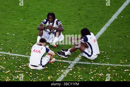 Tottenham Hotspur's Mikey Moore with Callum Olusesi (right) and Damola ...
