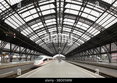 Platform concourse from 1894 Stock Photo - Alamy