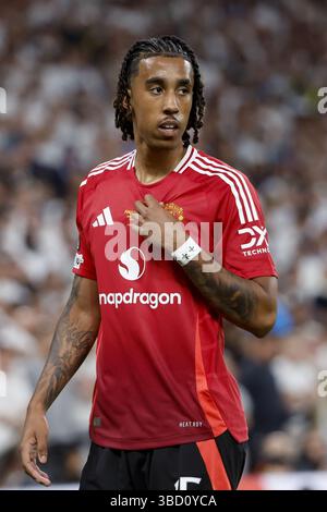 Leny Yoro of Manchester United on the ball during the Premier League ...