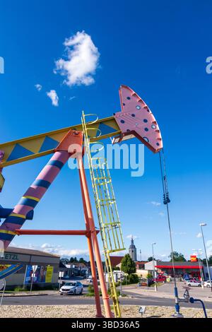 Zistersdorf: painted historic oil pump in roundabout commemorates ...