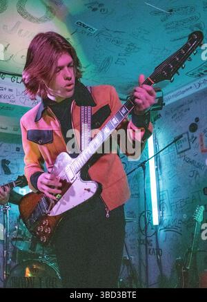 Toby Lee performing at Also Known As banbury Stock Photo - Alamy
