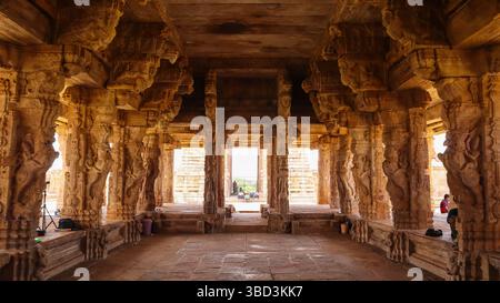 Beautifully Carved Pillars of Vijayanagara Style Shri Madhavaraya Swamy ...