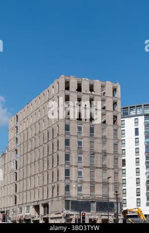 The Premier Inn being demolished in Bristol (May25 Stock Photo - Alamy