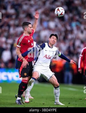 Diogo Dalot of Manchester United with the ball during the Premier ...