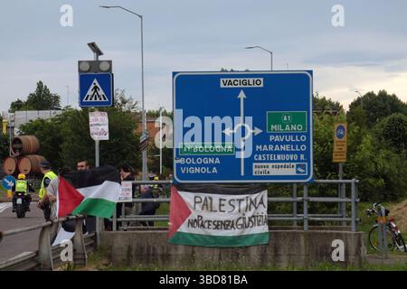 Modena, Italy. 23rd May, 2025. Modena. Propal activists display a ...