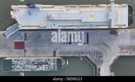The JISU FORTUNE ship, carrying over 5,000 vehicles at Taicang Port, is ...