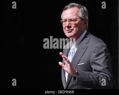 US ambassador to the UK Warren Stephens with his wife Harriet Stephens ...