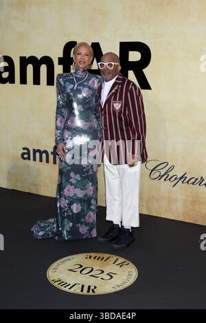 Spike Lee and Tonya Lewis Lee attend the Roland Garros 2025 tournament ...