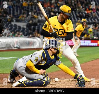 Milwaukee Brewers' William Contreras gets tagged out at second base by ...