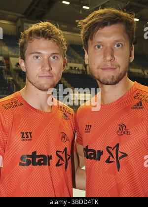 Danish handball brothers Magnus Landin and Niklas Landin THW Kiel ...