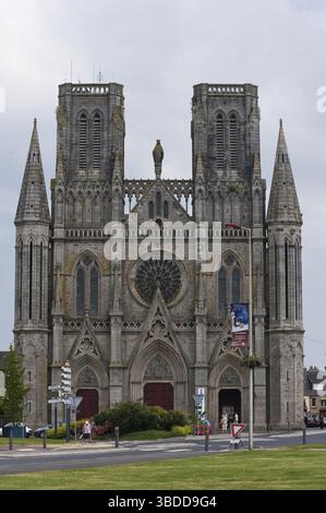 avranches cathedral, normandy, france Stock Photo - Alamy