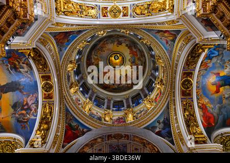 Interior of Sant Isaac's Cathedral or Isaakievskiy Sobor,Sant ...