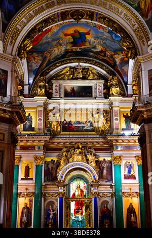 Interior of Sant Isaac's Cathedral or Isaakievskiy Sobor,Sant ...