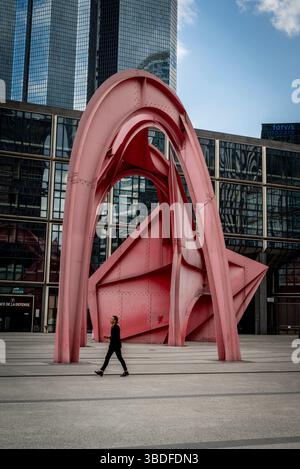 Alexander Calder's 'Red Spider' sculpture, La Defense, a major business ...