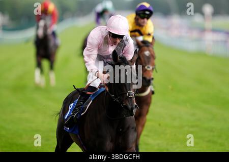 Mgheera ridden by William Buick wins the Betfred Temple Stakes at ...