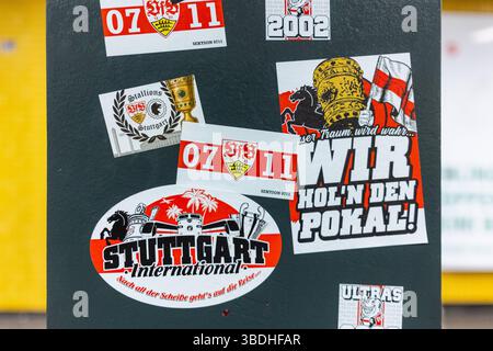 VfB Stuttgart Sticker in der U2 Bahnhof Zoologischer Garten ...