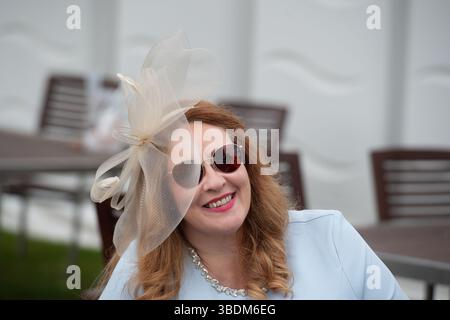 Windsor, Berkshire, UK. 24th May, 2022. Visitors enjoying ice creams ...