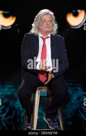 Massimo Ferrero in der Rai-Talkshow Belve 2025 in den Fabrizio Frizzi ...