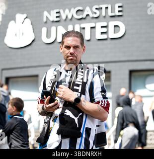 Newcastle, UK. 25th May, 2025. Asmir Begovi? of Everton arrives during ...