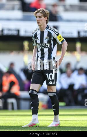 Anthony Gordon of Newcastle United during the Carabao Cup Semi Final ...