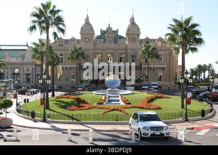Monaco Grand Prix F1 circuit starting grid Stock Photo - Alamy