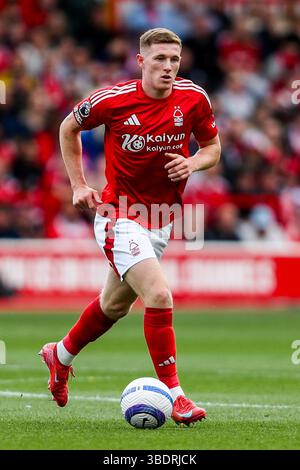 Elliot Anderson of Nottingham Forest runs with the ball during the ...