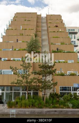Sluishuis on IJburg island modern floating architecture in Amsterdam ...