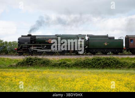 SR Merchant Navy Class steam locomotive No 35028 Clan Line hauling a ...