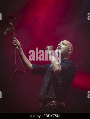 Alexander Wesselsky, singer of Eisbrecher with Rose live on Kaltfront ...