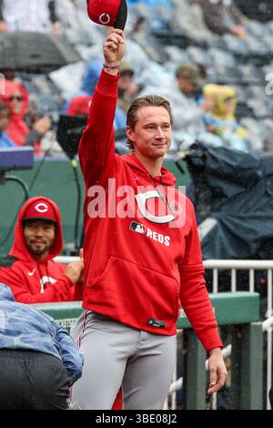 Cincinnati Reds pitcher Brady Singer delivers during the second inning ...