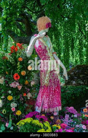 Lady Rose MacClare at the VanDusen Gardens Fleurs de Villes event in ...