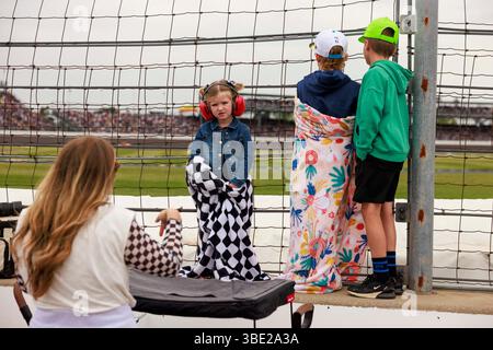 A family watches during the NTT IndyCar Series 109th Running of the ...