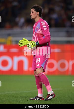 Mile Svilar of AS Roma looks on during the Serie A Enilive match ...
