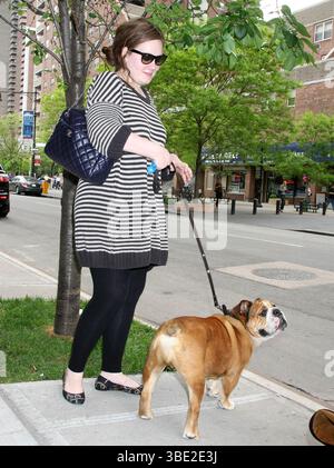 Adele spotted walking her dog in New York City - 08 May 2009 Stock ...
