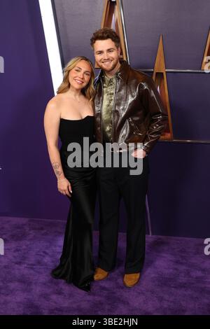 Alex Warren, Kouvr Annon at arrivals for Nickelodeon Kids Choice Awards ...