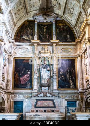 Chapter room (sala do capitulo) inside Monastery of Santa Cruz ...