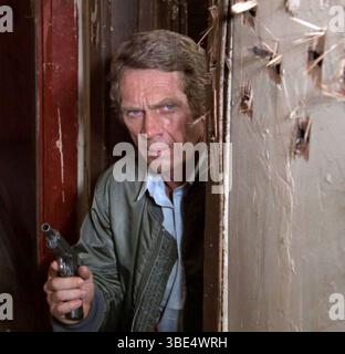 THE HUNTER 1980 Paramount Pictures film with Steve McQueen who died ...